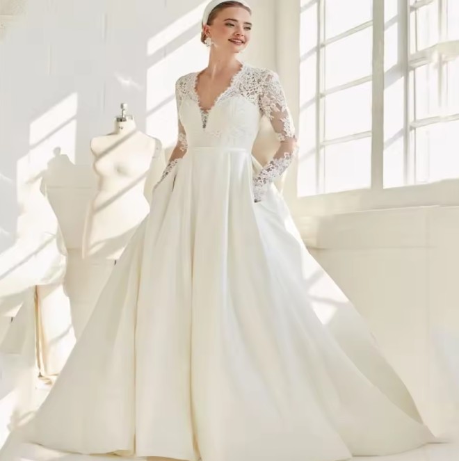 Langarm A Linie Brautkleid Editha mit Tattoo Spitze – Damenmode 2025