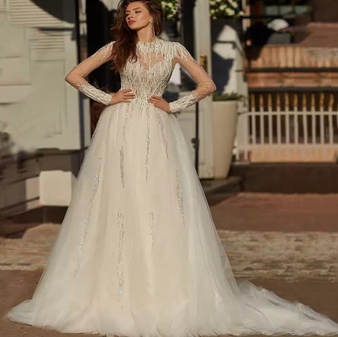 Langarm A Linie Brautkleid Elayne Klassisch mit Schleppe – Damenmode 2025